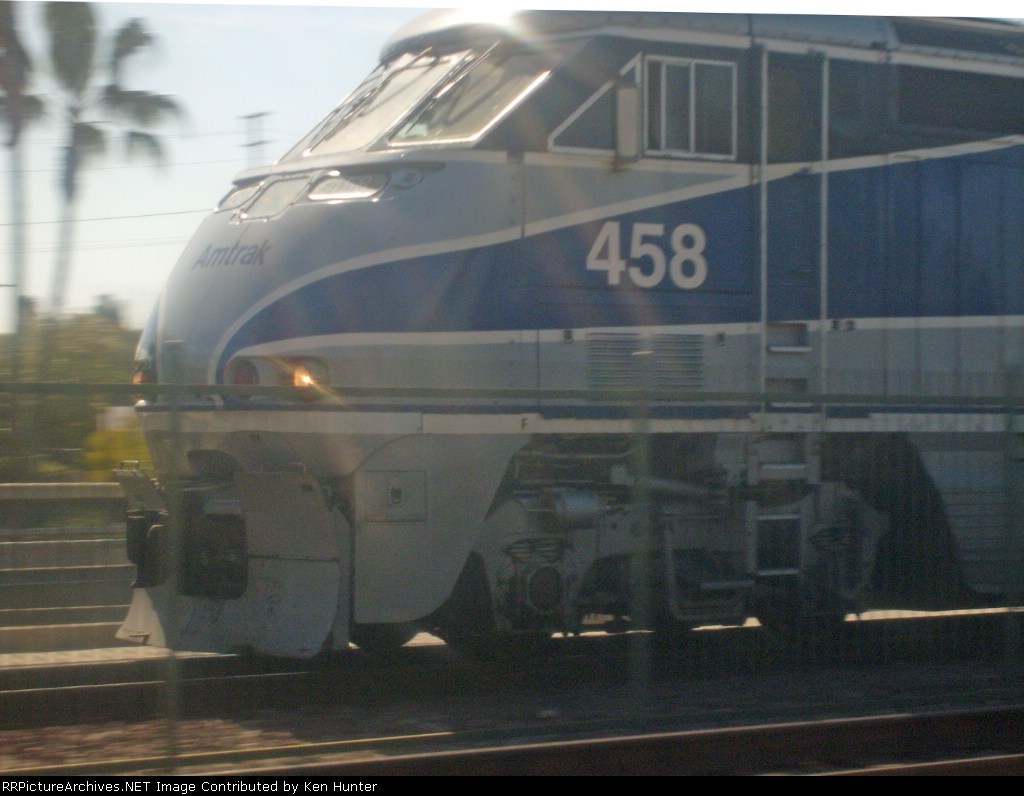 Amtrak #458 coming into Fullerton quickly